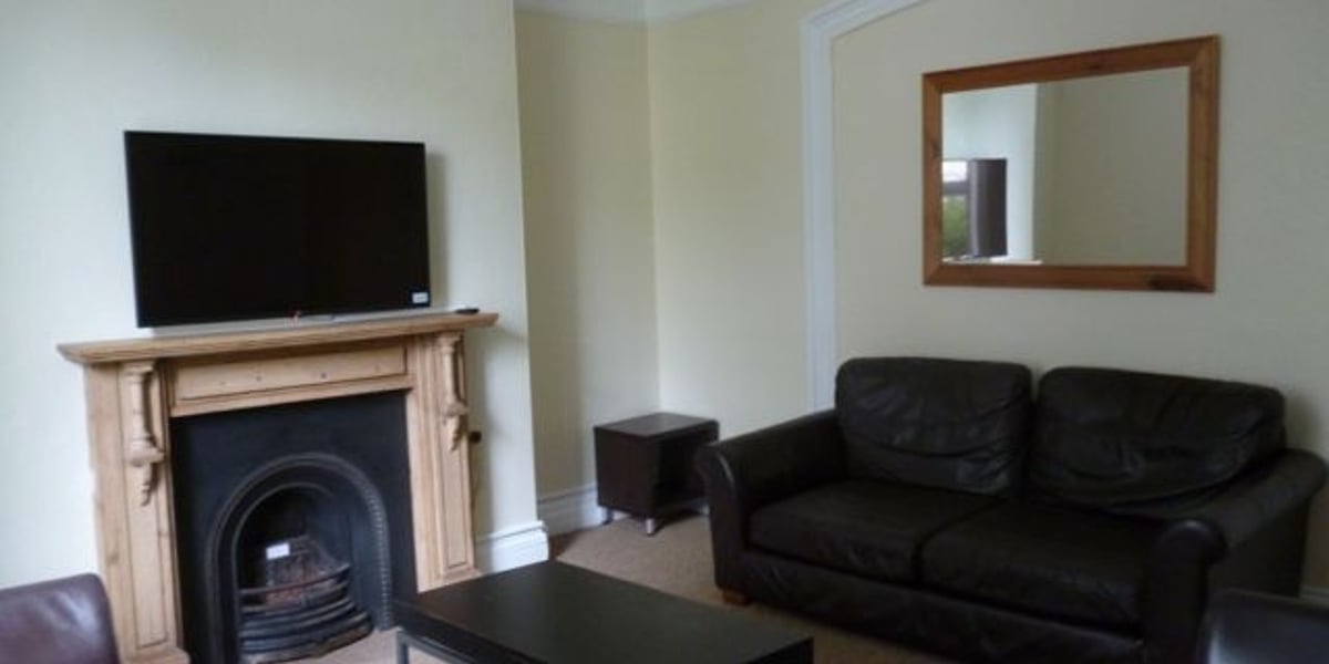 8 bed student house to let North Road East, Near university, Devon, PL4 ...