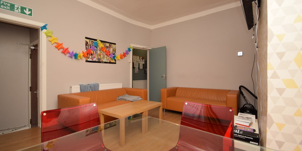 Property unavailable | 5 bed student house to let Furness Road ...