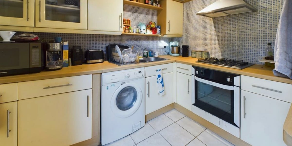 4 bed student house to let Coombe Road, Bevendean, Brighton, BN2 4EE ...