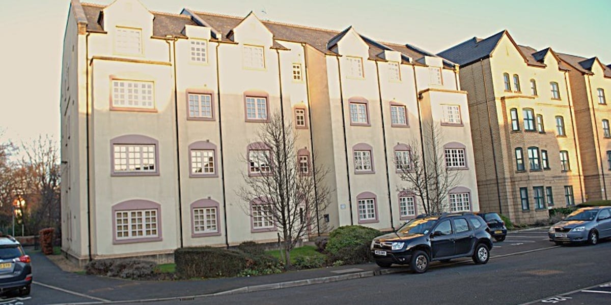 2 bed student flat to let Hadfield Close, Victoria Park, Manchester ...