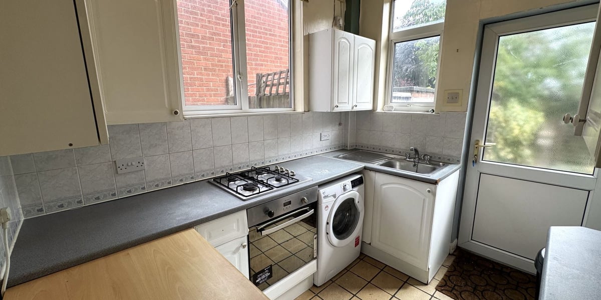 4 bed student house to let Victoria Park Road, Clarendon Park ...