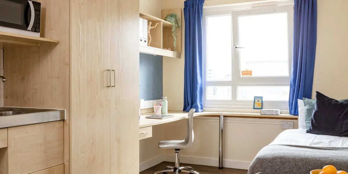 Gold Plus Studio to let at McMillan Student Village, Creek Road ...
