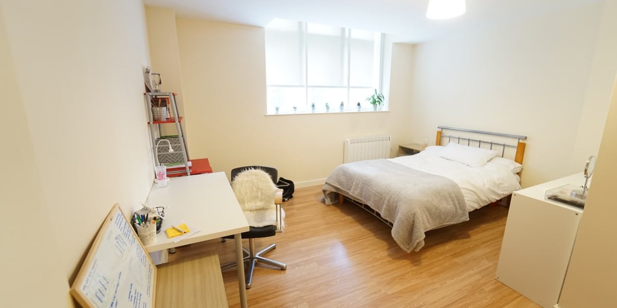 Gold Ensuite to let at Castle Gate, 33-44 Castle Gate, City Centre ...