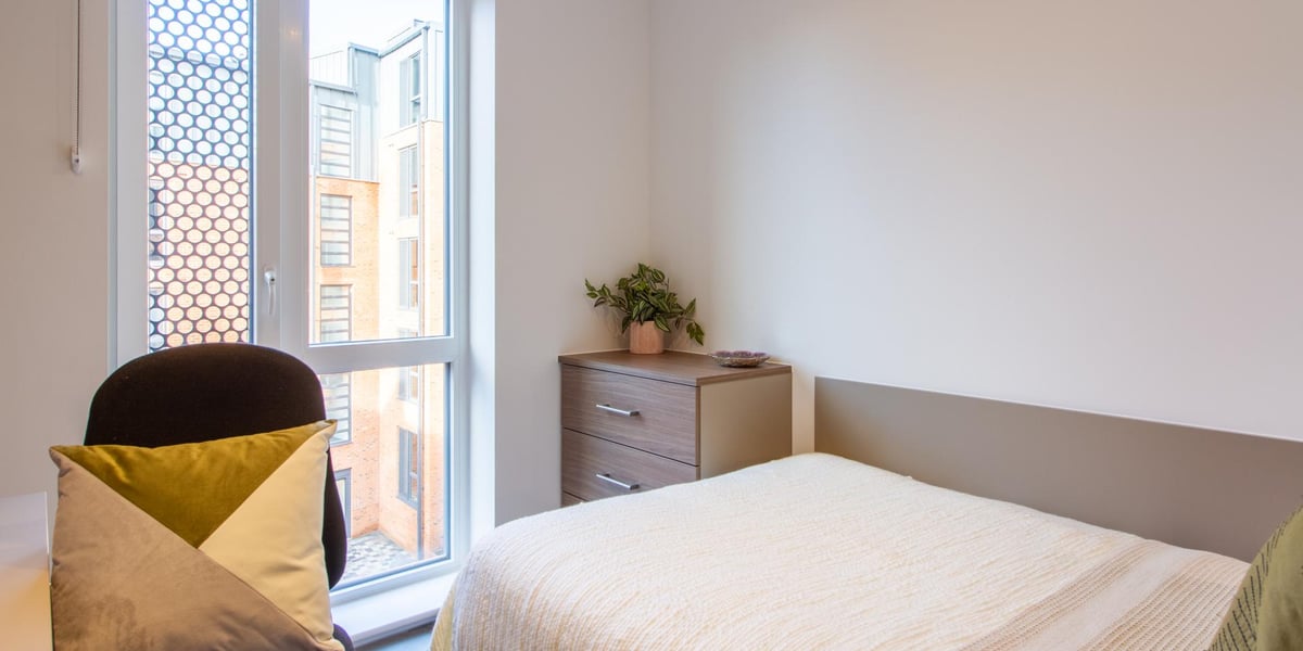7 Bed En-suite to let at Dean Street Works, 13-19 Dean Street, Near ...