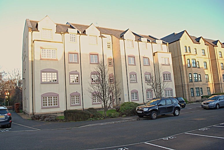 2 bed student flat to let Hadfield Close, Victoria Park, Manchester ...