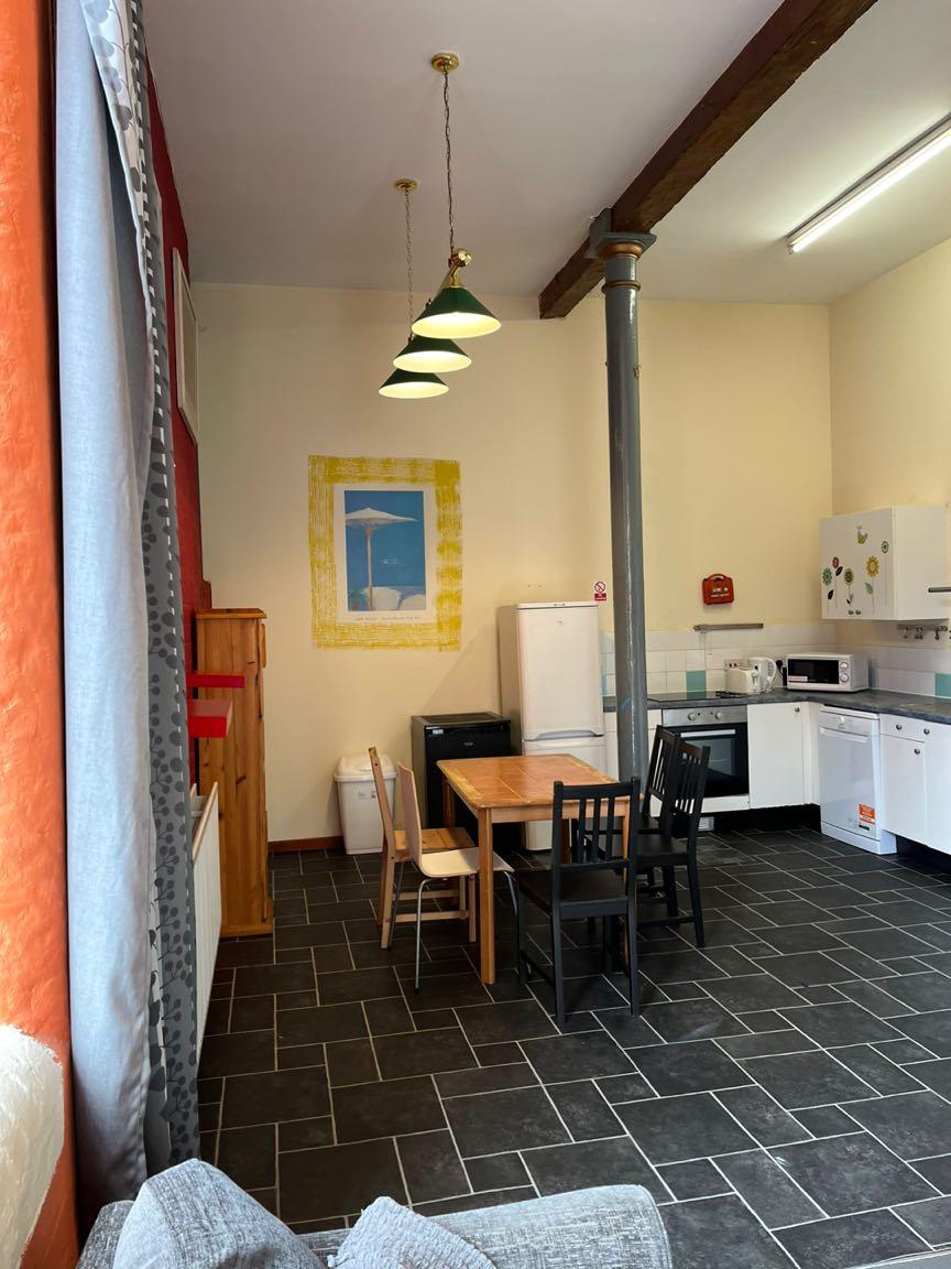 Property unavailable | 4 bed student flat to let Russell Street ...