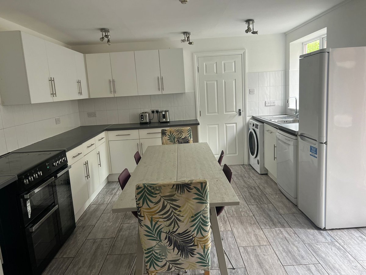 Property unavailable | 6 bed student house to let Portland Street ...