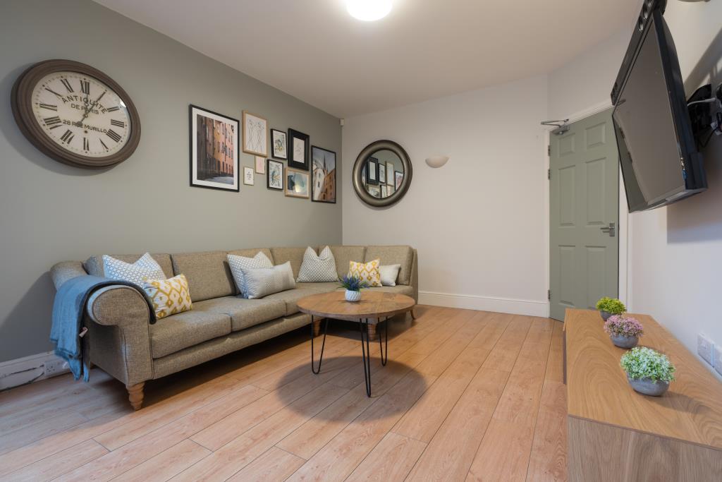 6 bed student house to let Rothesay Avenue, Radford, Nottingham, NG7 ...