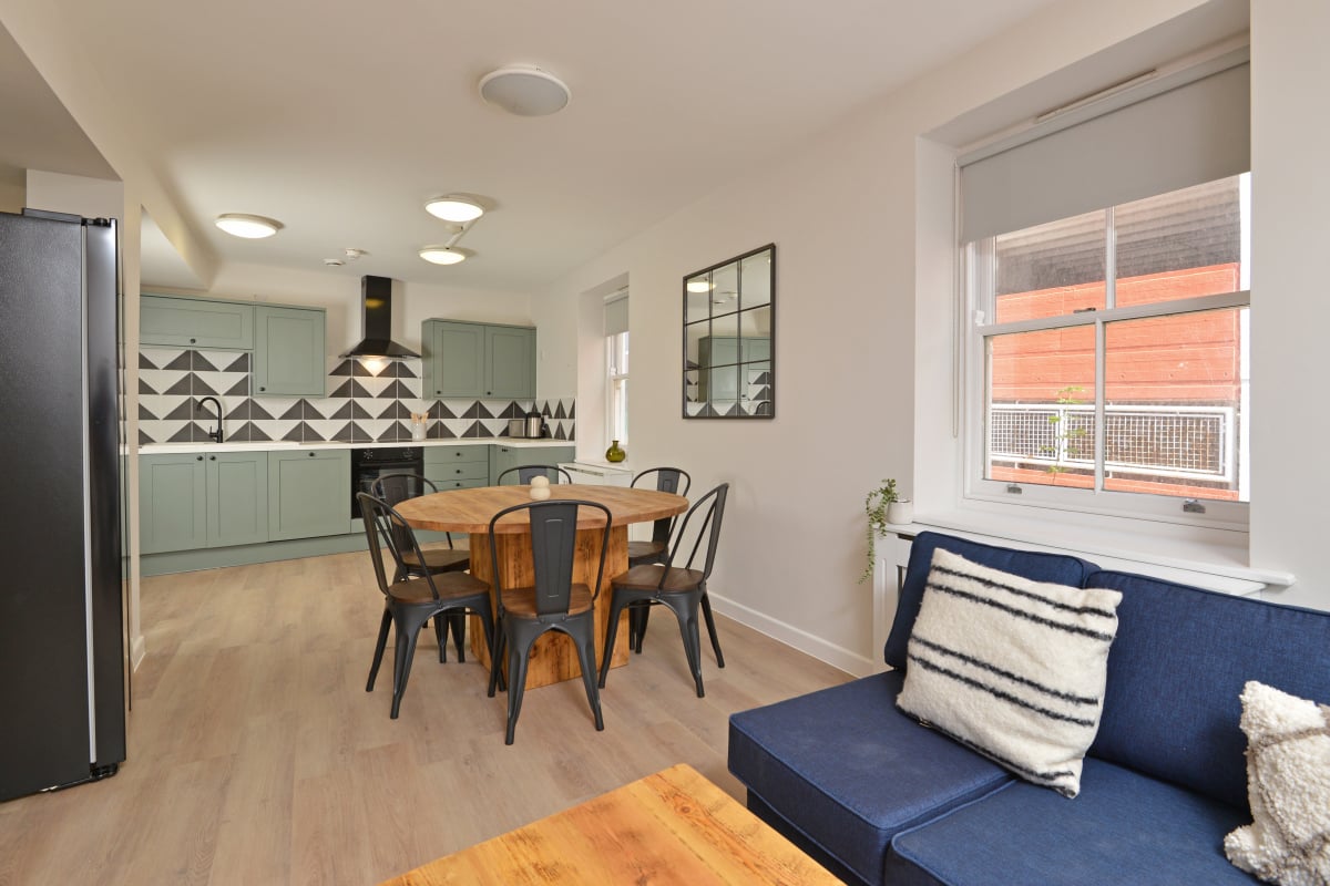 6 bed student house to let Flat 9, Isca Lofts, St Sidwells, Exeter, EX4 ...