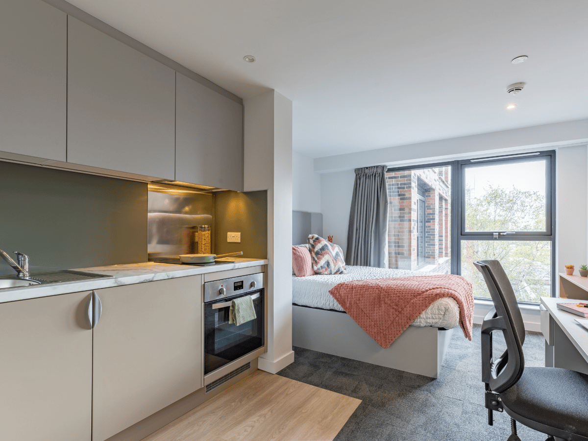 Platinum Studio to let at Glasgow West End, 31 Gilbert Street, City ...