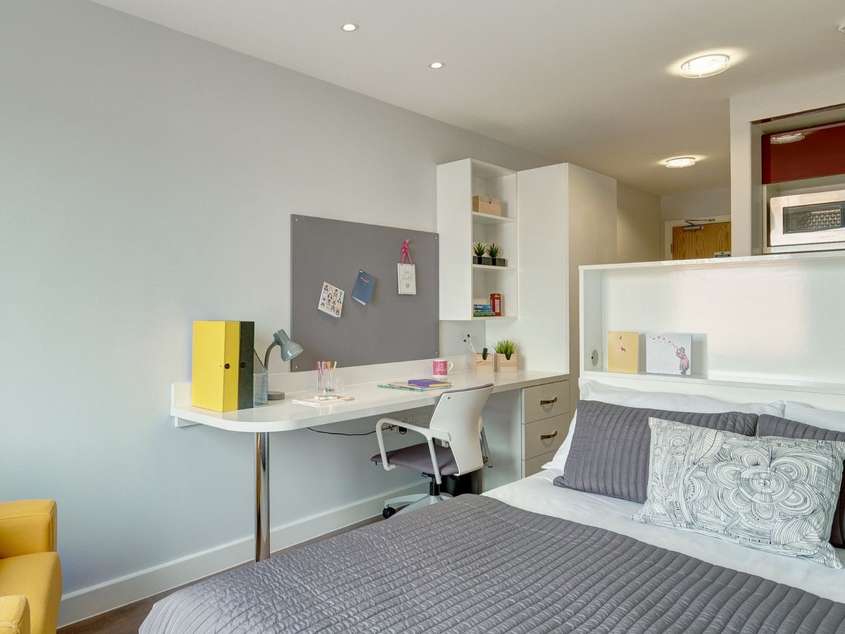 Studio to let at Glassyard Building, 7A Stockwell Green, Stockwell ...