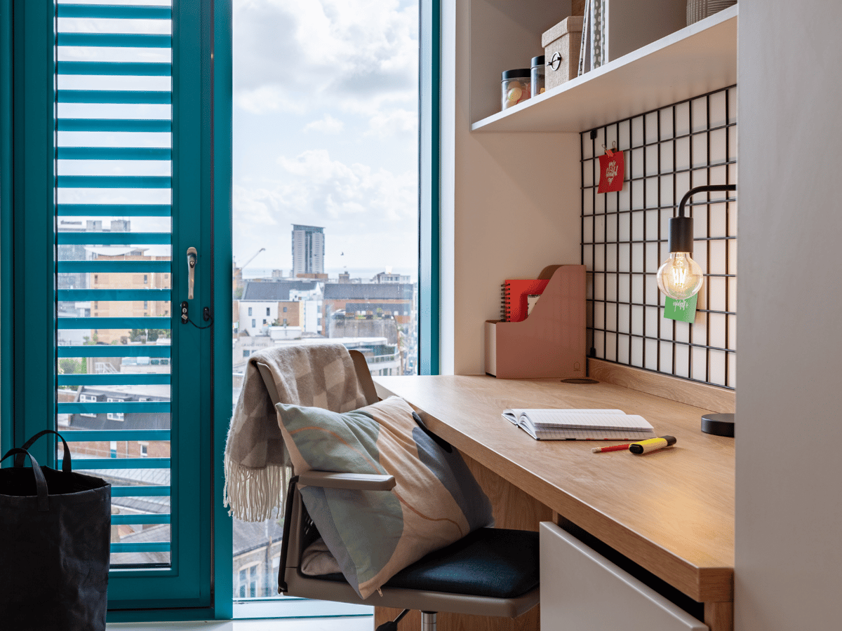 Penthouse En Suite to let at Ty Nant, 180 High Street, City Centre ...