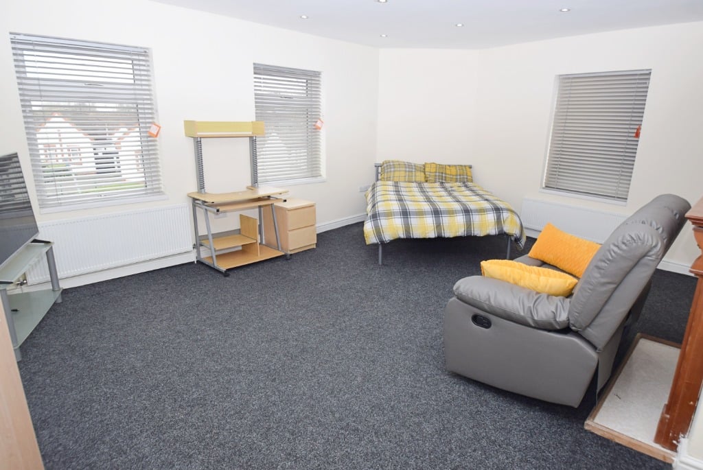 1 bed student studio to let Regent Road, Hanley, Stoke, ST1 3BL ...