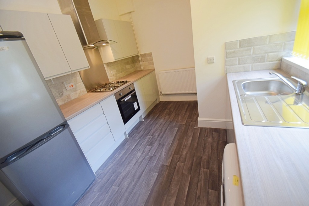 5 bed student house to let Leek Road, Joiners Square, Hanley, Stoke ...
