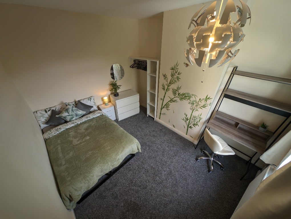 4 bed student house to let Enderley Street, Cross Heath, Newcastle ...