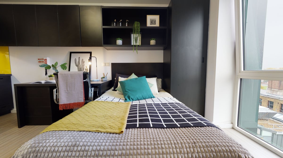 Gold Studio Plus to let at iQ Hammersmith, 230 Shepherds Bush Rd, Hammersmith, London, W6 7NL ...