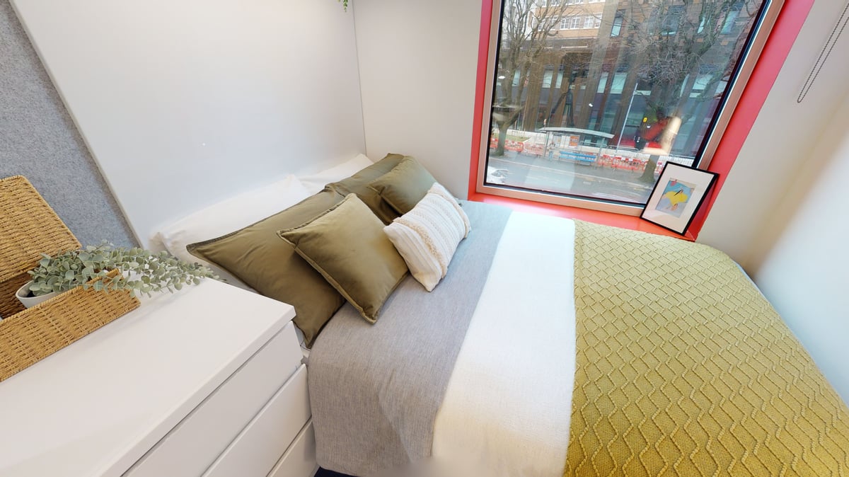 Copper En Suite Plus to let at iQ Brighton, 7 The Furlong, Coombe Road ...
