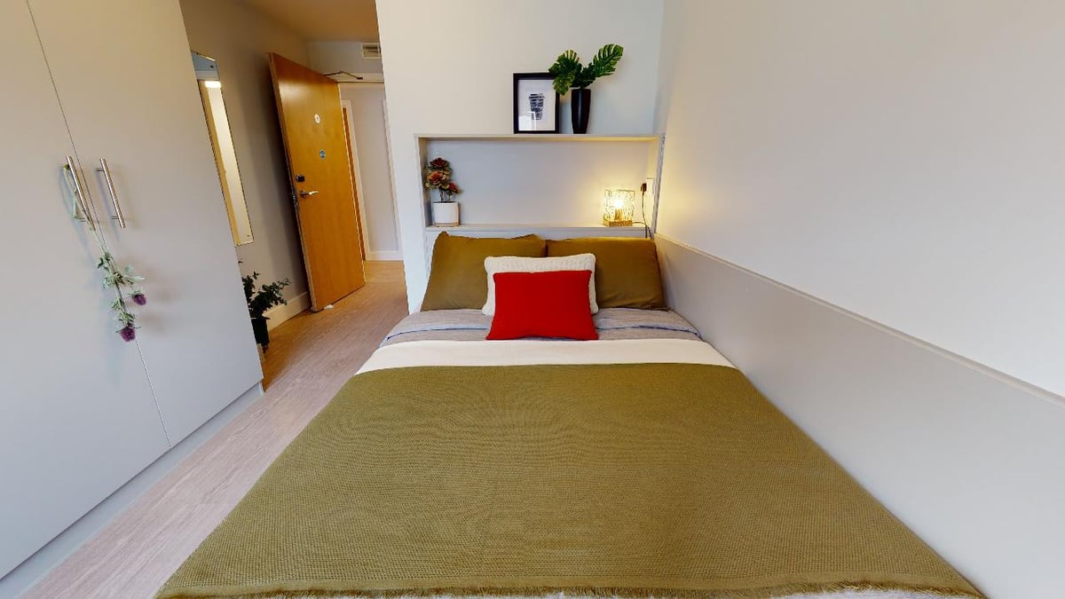 Bronze En Suite Plus to let at iQ Hoxton, 67 Kingsland Road, Hoxton ...