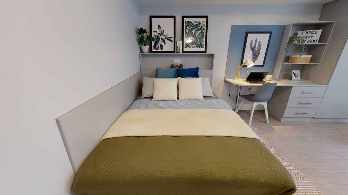 Platinum Studio to let at iQ Hoxton, 67 Kingsland Road, Hoxton, London ...
