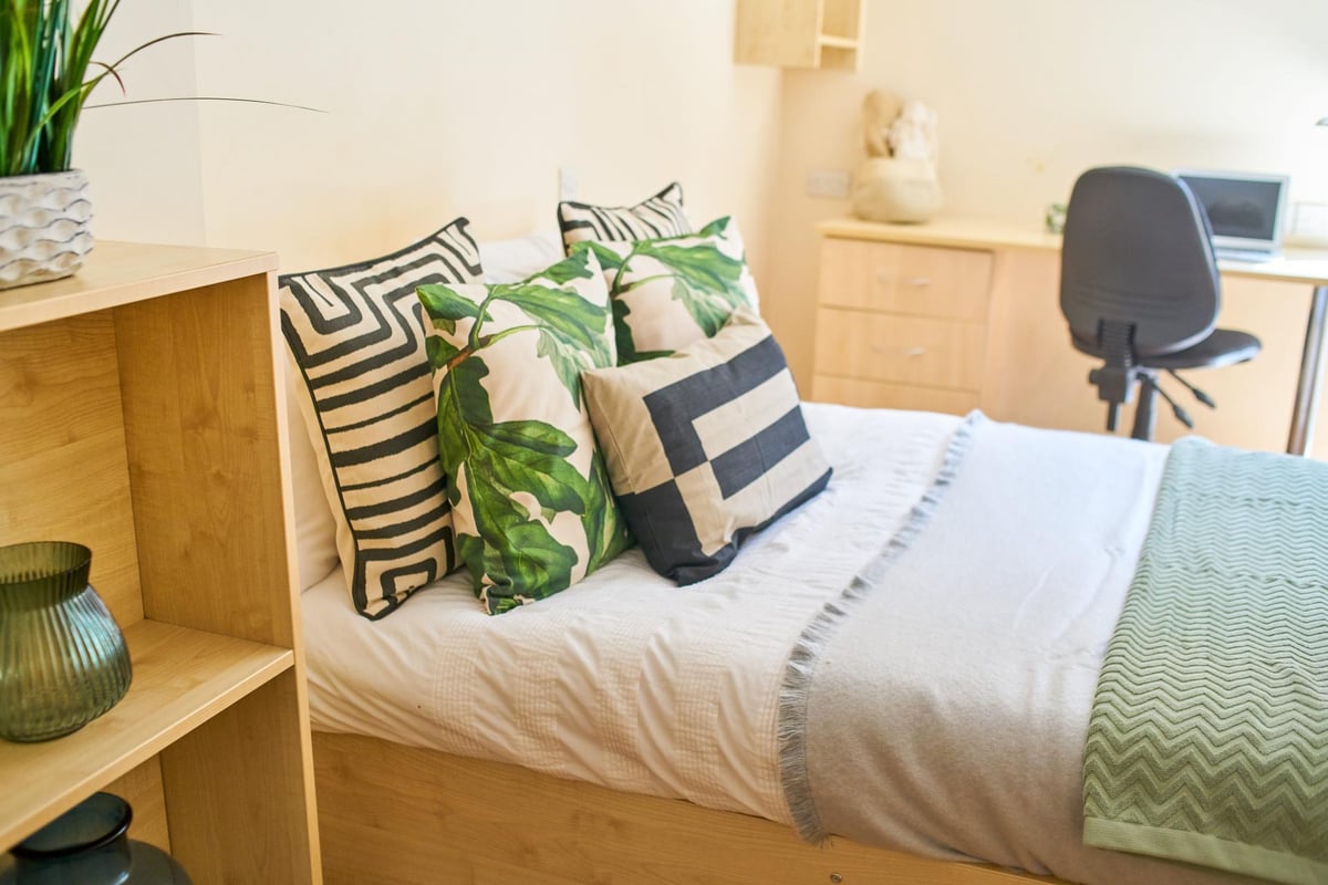Gold Ensuite to let at Rockingham House, Broad Lane, City Centre ...