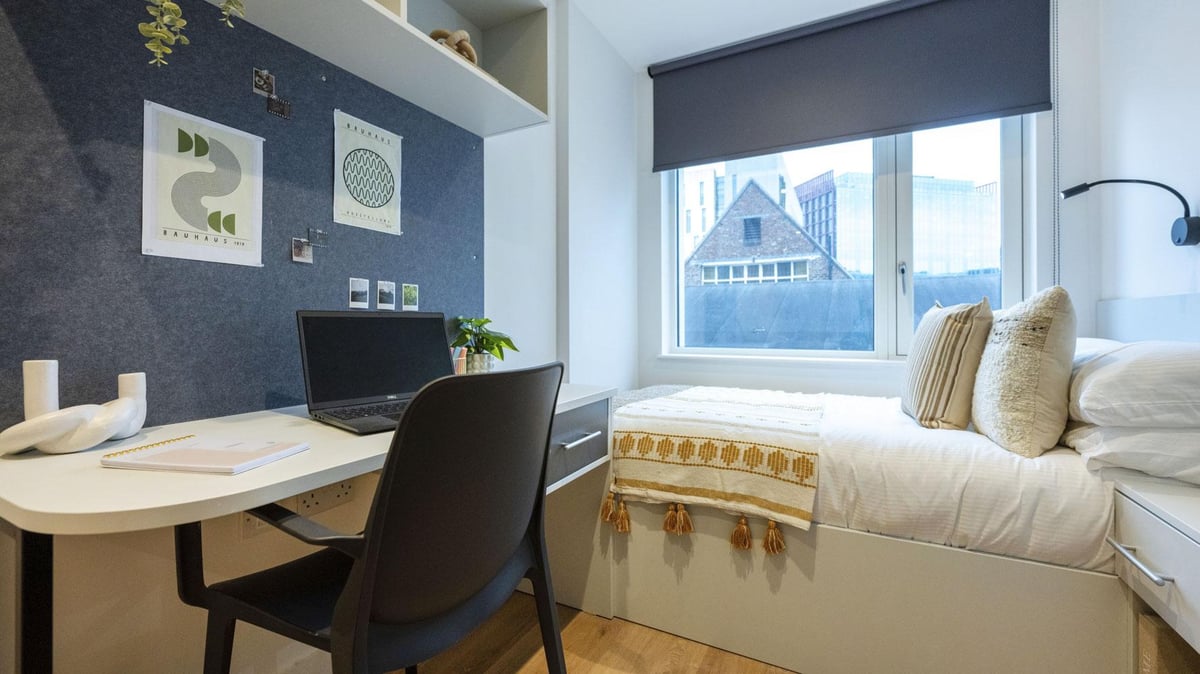 Classic Ensuite to let at Sheares Hall, 2 St James Boulevard, City ...
