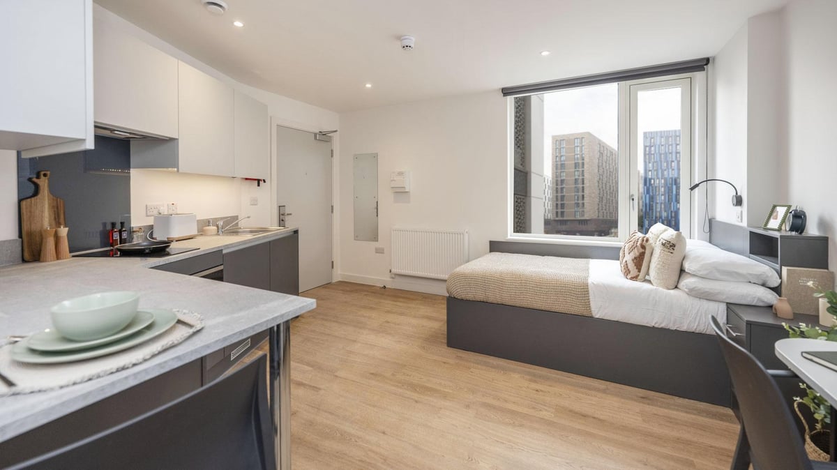 Deluxe Studio to let at Sheares Hall, 2 St James Boulevard, City Centre ...