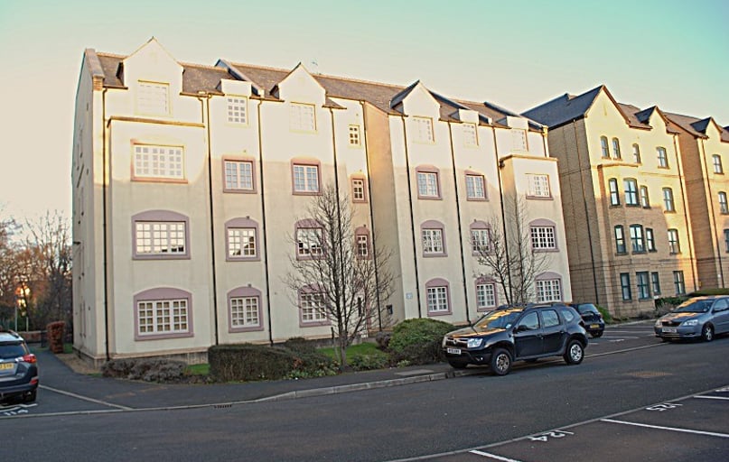 2 bed student flat to let Hadfield Close, Victoria Park, Manchester ...