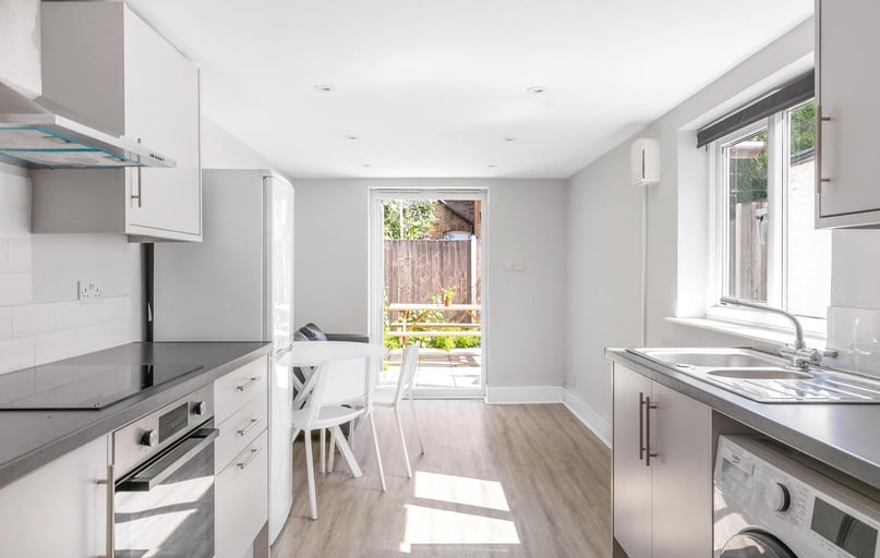 Property unavailable | 5 bed student house to let Furley Road, Peckham ...