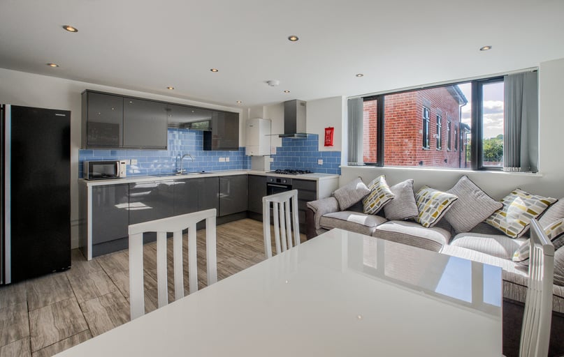 4 bed student flat to let Terry Road, Whitley village, Coventry, CV1 ...